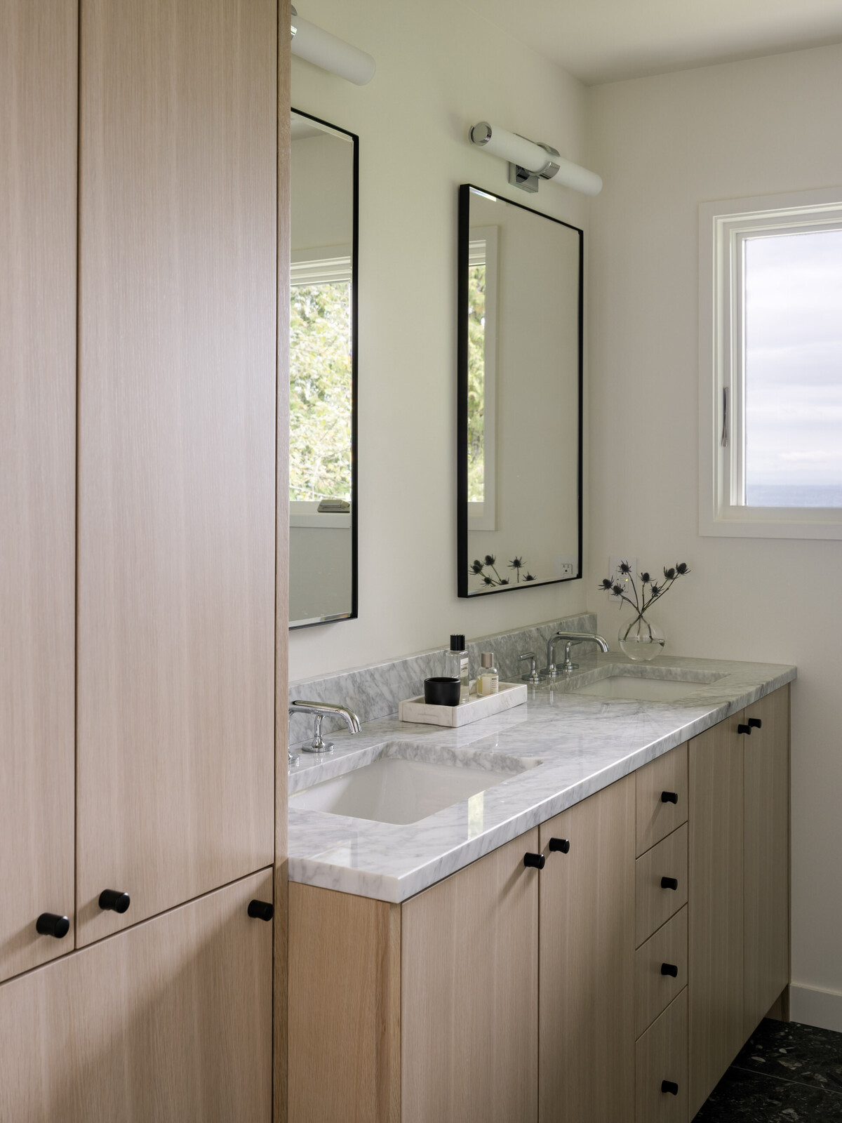 Photo 16 of 20 in Hawthorne Terrace by Guggenheim Architecture + Design ...