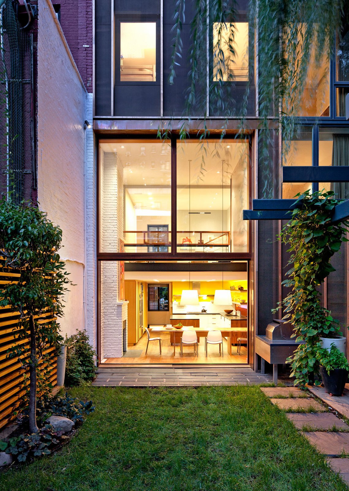 Photo 1 of 16 in Greenwich Village Townhouse by Ryall Sheridan Carroll ...