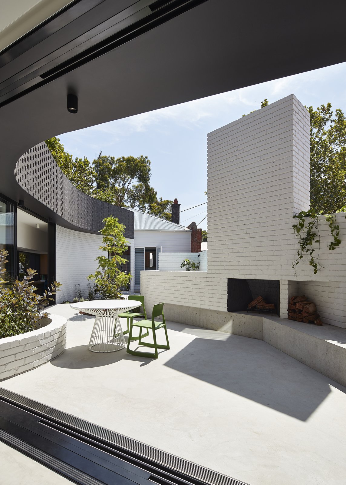 Photo 5 of 12 in An Australian Home's Brick Addition Creates a Private ...