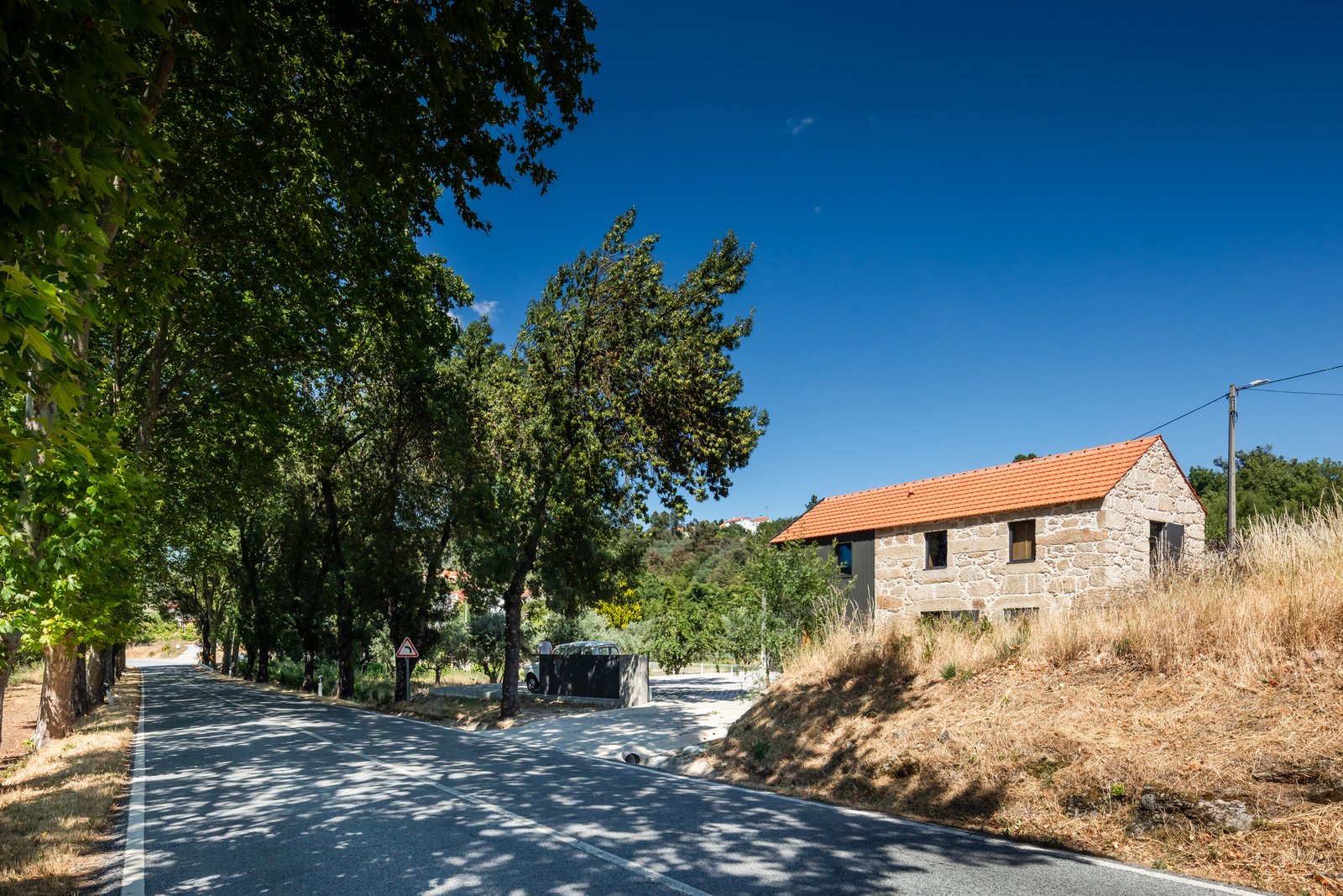 Photo 3 of 17 in A Rehabbed Stone House in Portugal Sports a New Steel ...