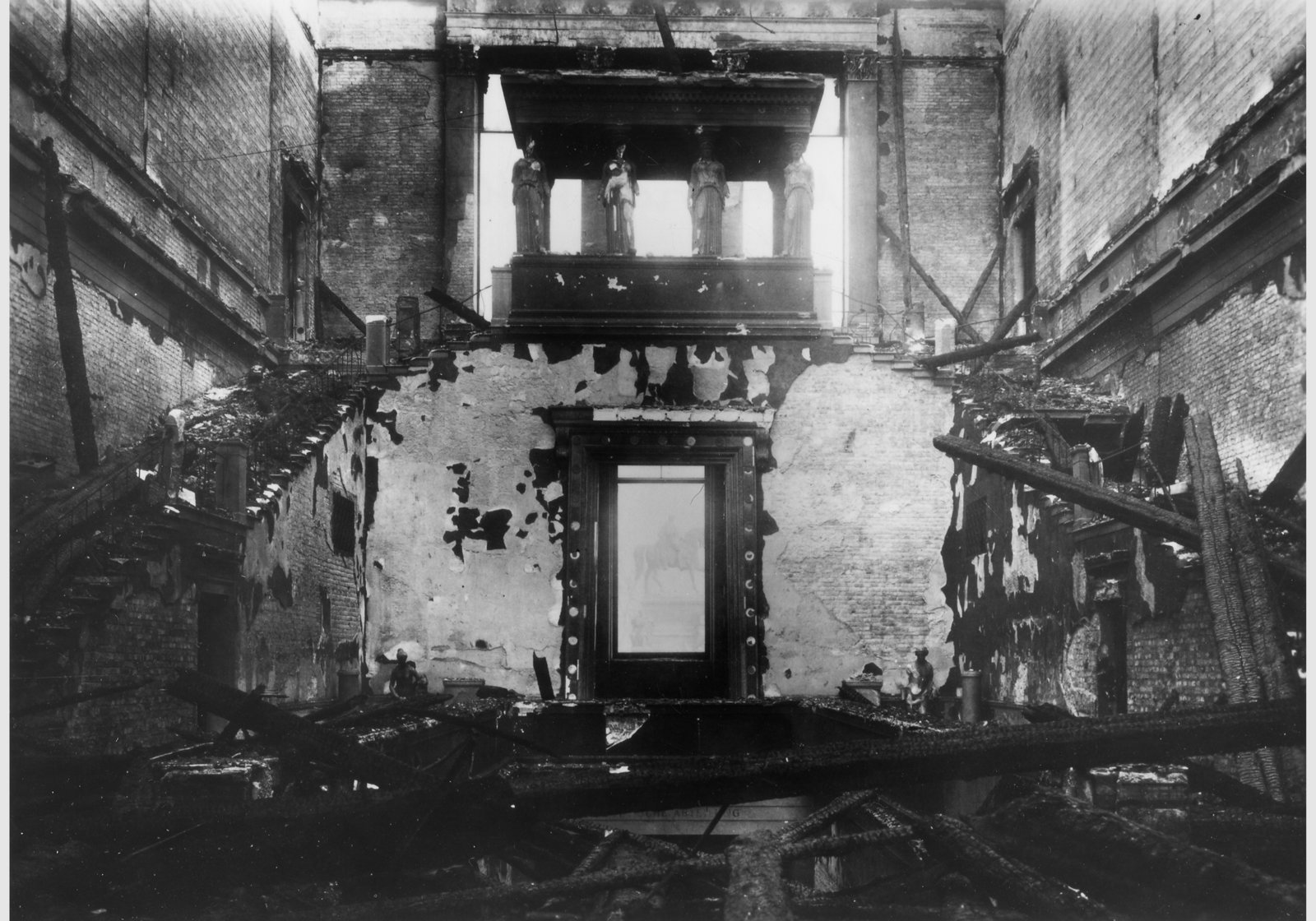 Photo 2 of 20 in The 9 Most Influential Buildings of the Decade - Dwell