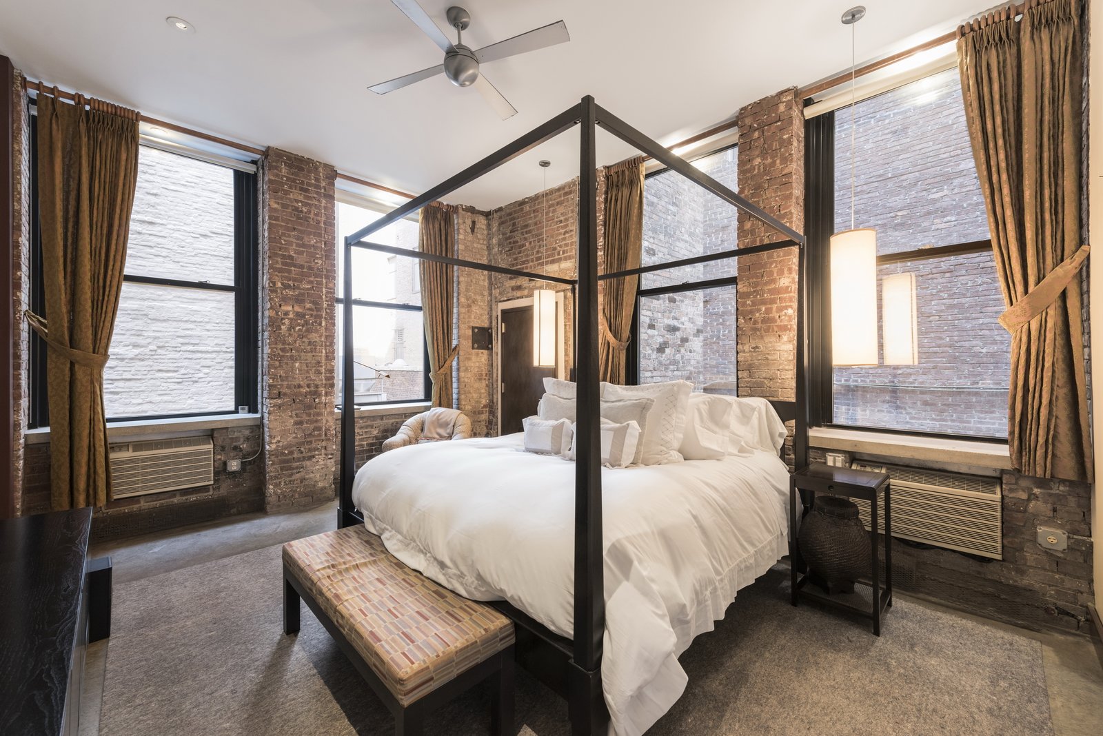 Photo 22 of 27 in Before & After: A Classic NYC Loft Ditches Its ’90s ...
