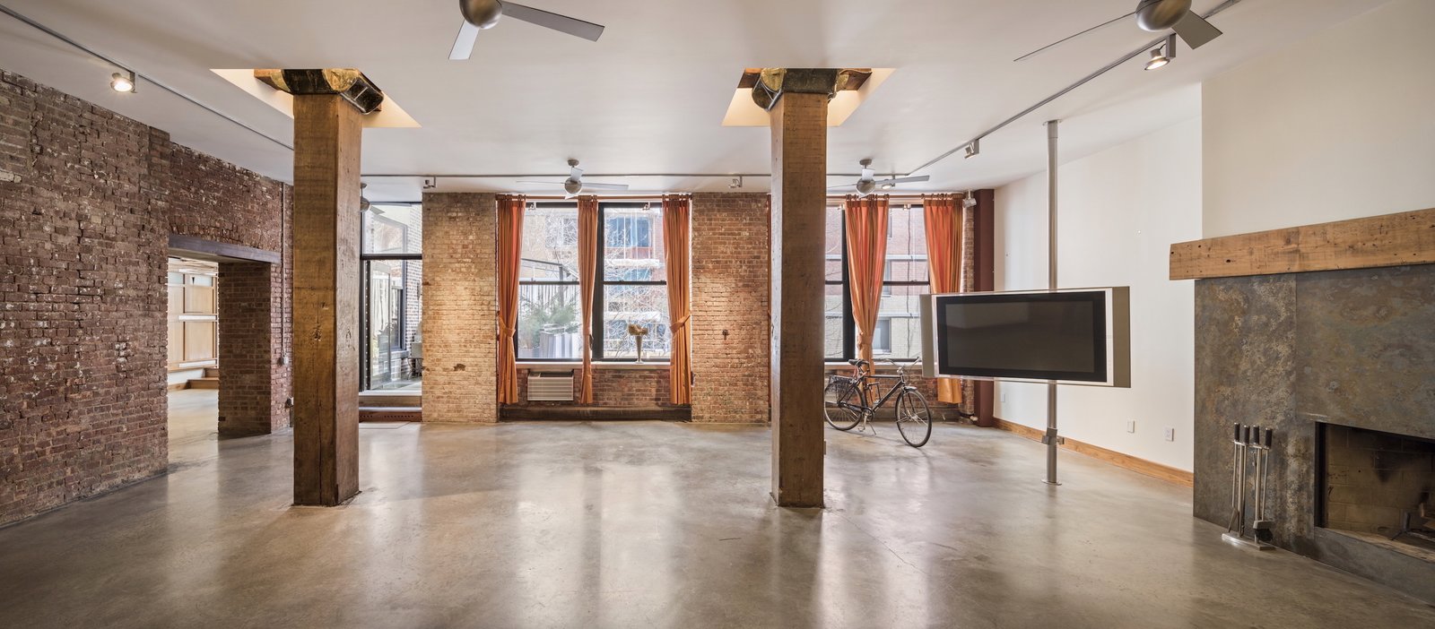 Photo 2 of 27 in Before & After: A Classic NYC Loft Ditches Its ’90s ...