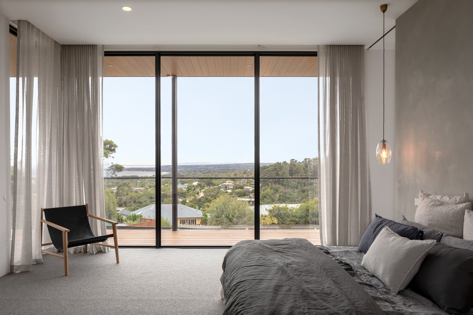 Photo 18 of 22 in A Dynamic Home in Australia Angles for Epic Views - Dwell