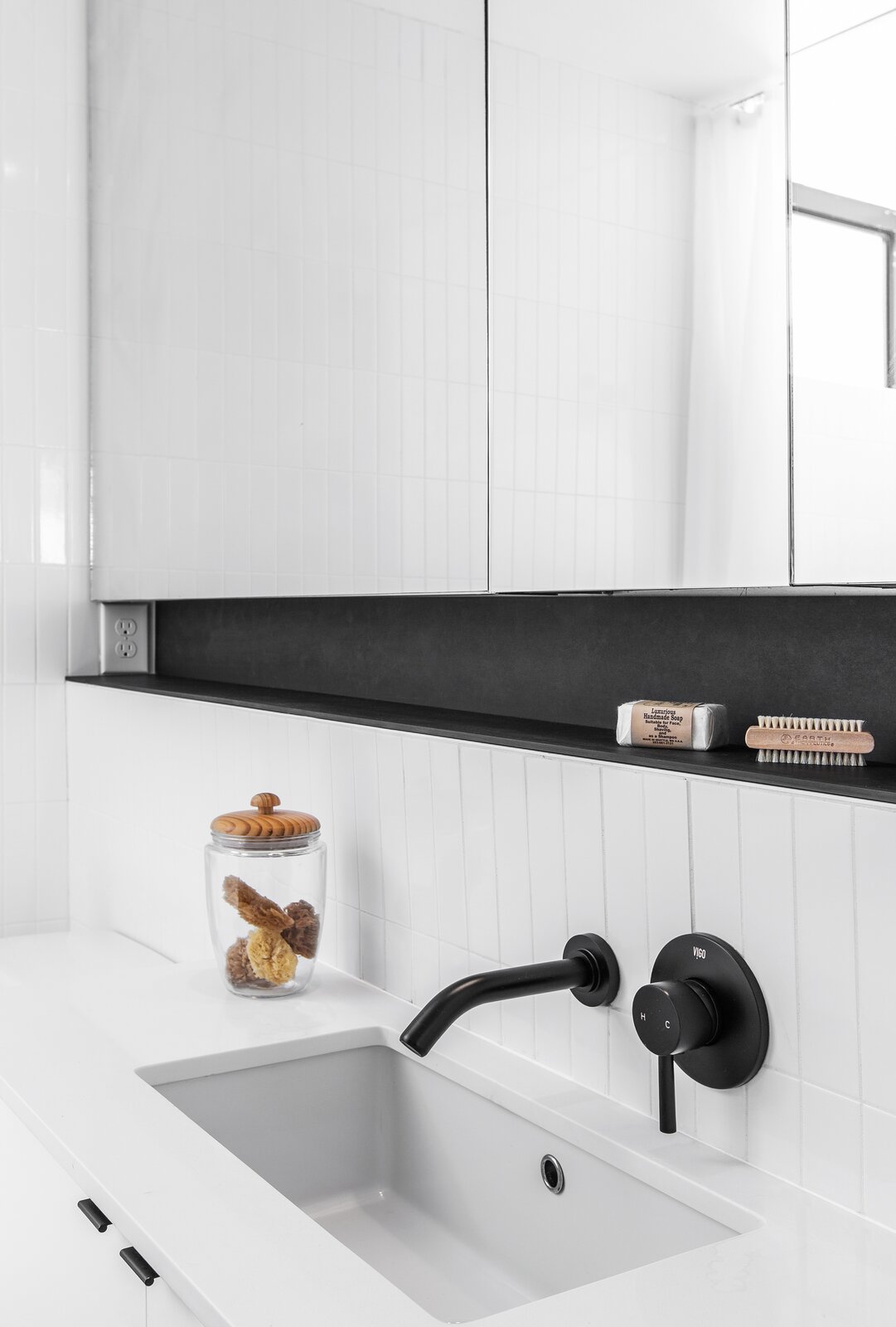 Photo 10 of 13 in A Seattle Home Perched High in the Treetops ...