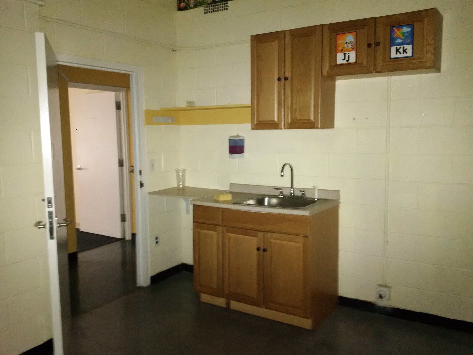 Photo 10 of 26 in Before & After: A Crumbling 1970s Building Is Revived ...