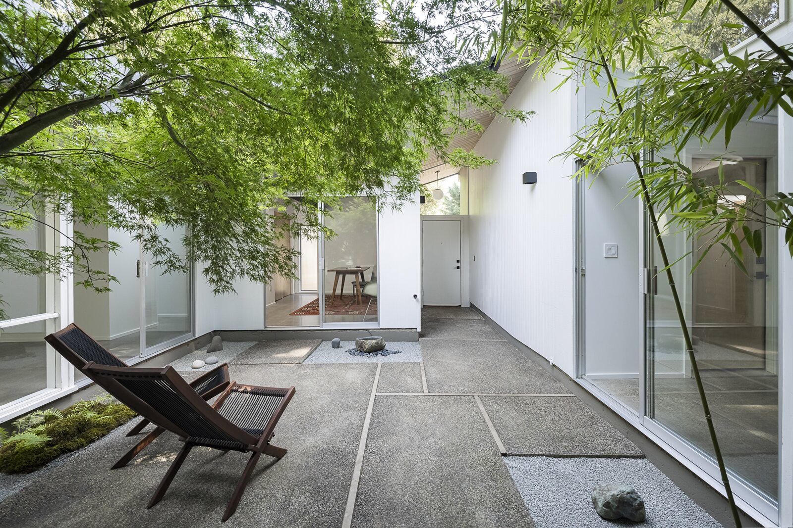 Photo 3 of 16 in A Radiantly Remodeled Midcentury Rummer Home Lists for ...