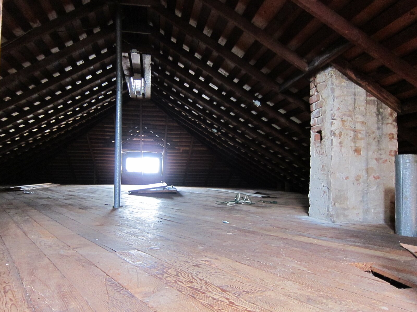 Photo 20 of 24 in Before & After: A Once-Dingy Colonial Style Is Now ...