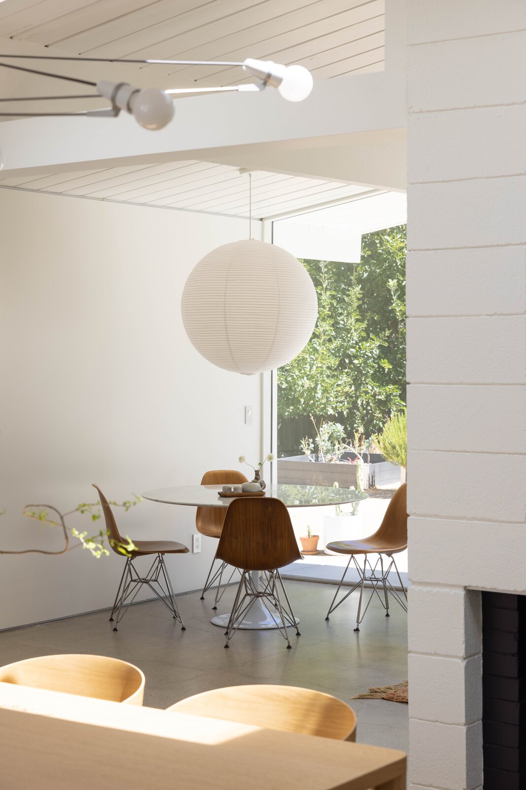 Photo 13 of 29 in Before & After: New Homeowners Join the Eichler Fan ...