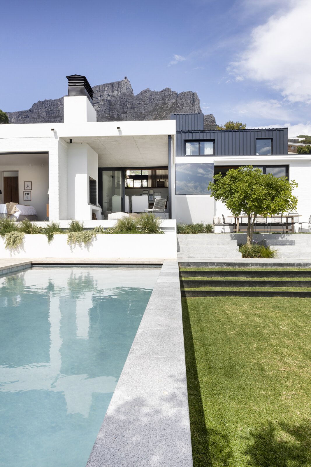 Photo 10 of 28 in Before & After: The (Potential) Views Were the Most Promising Part of This ...