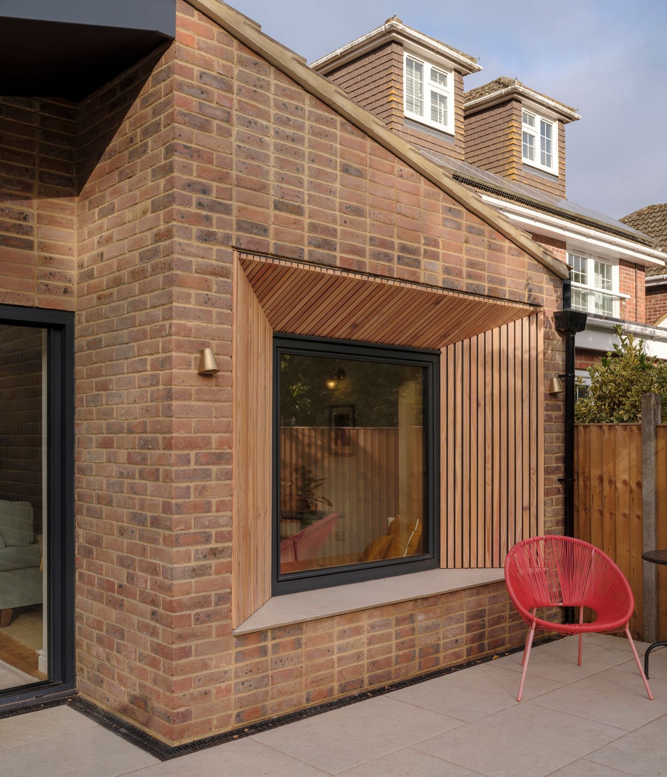 Photo 11 of 22 in Before & After: Near London, a Basic Brick House ...
