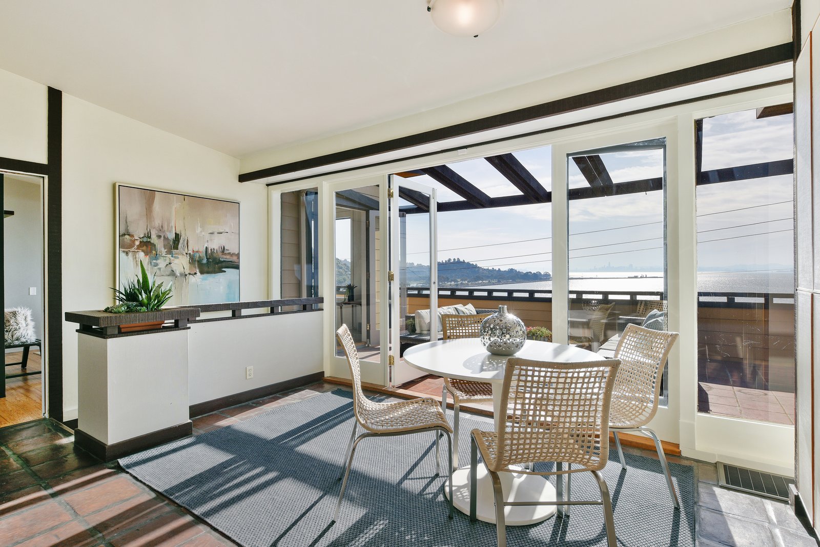 Photo 7 of 14 in A Bay Area Jewel With Golden Gate Views Wants $1.55M ...