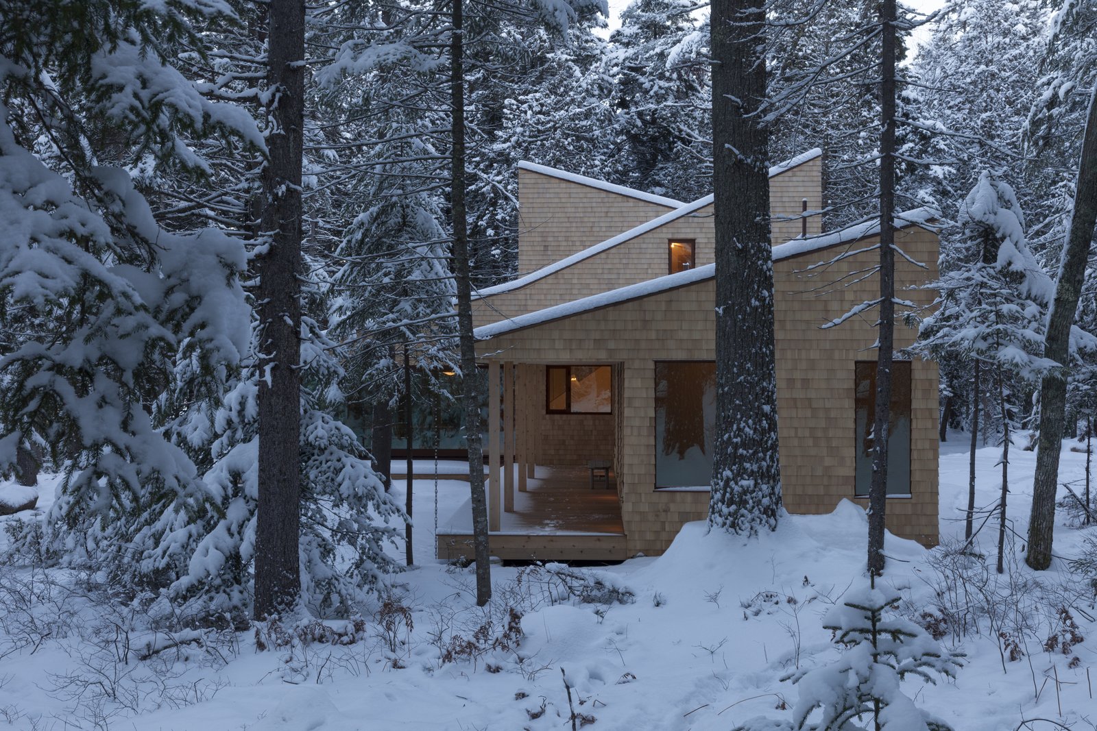 Photo 8 of 14 in Somes Sound House by Anna Squier - Dwell