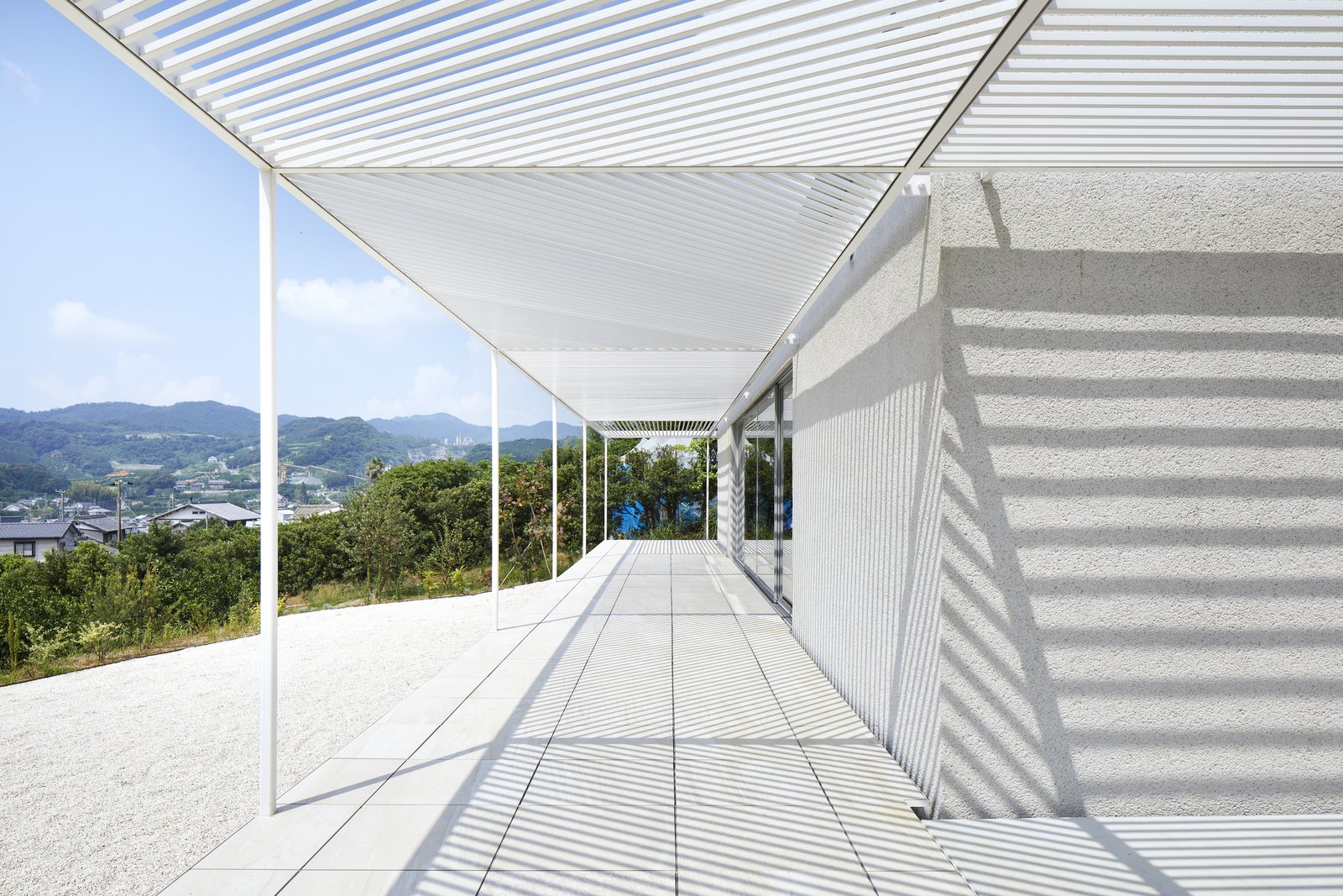 Photo 4 of 9 in A Shaded Veranda Wraps Around This Japanese Dwelling ...