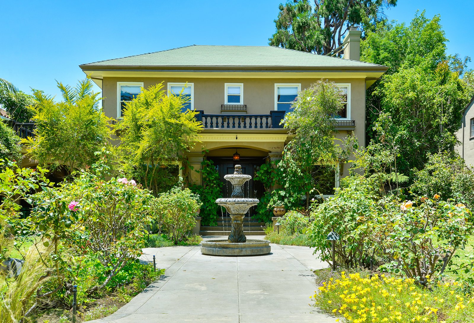 Photo 1 of 15 in John Viener Home by AJ Adelman - Dwell