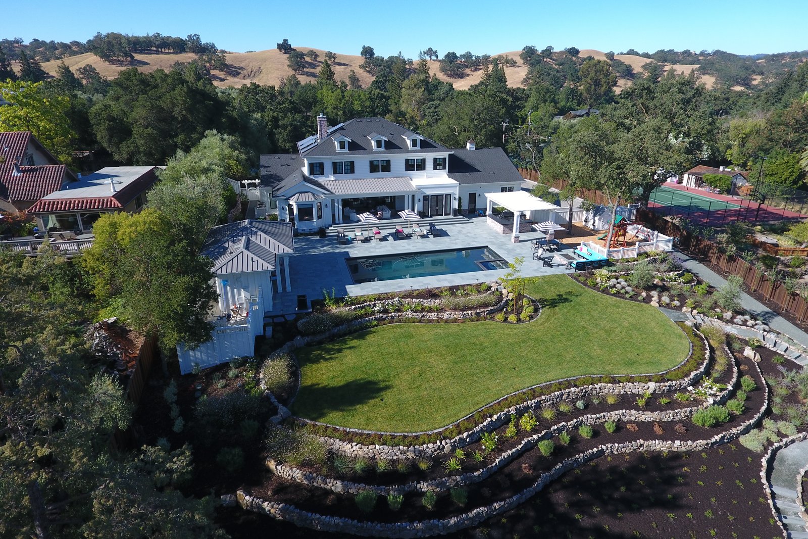 Photo 1 of 14 in Diablo Family Manor by George Bevan - Dwell