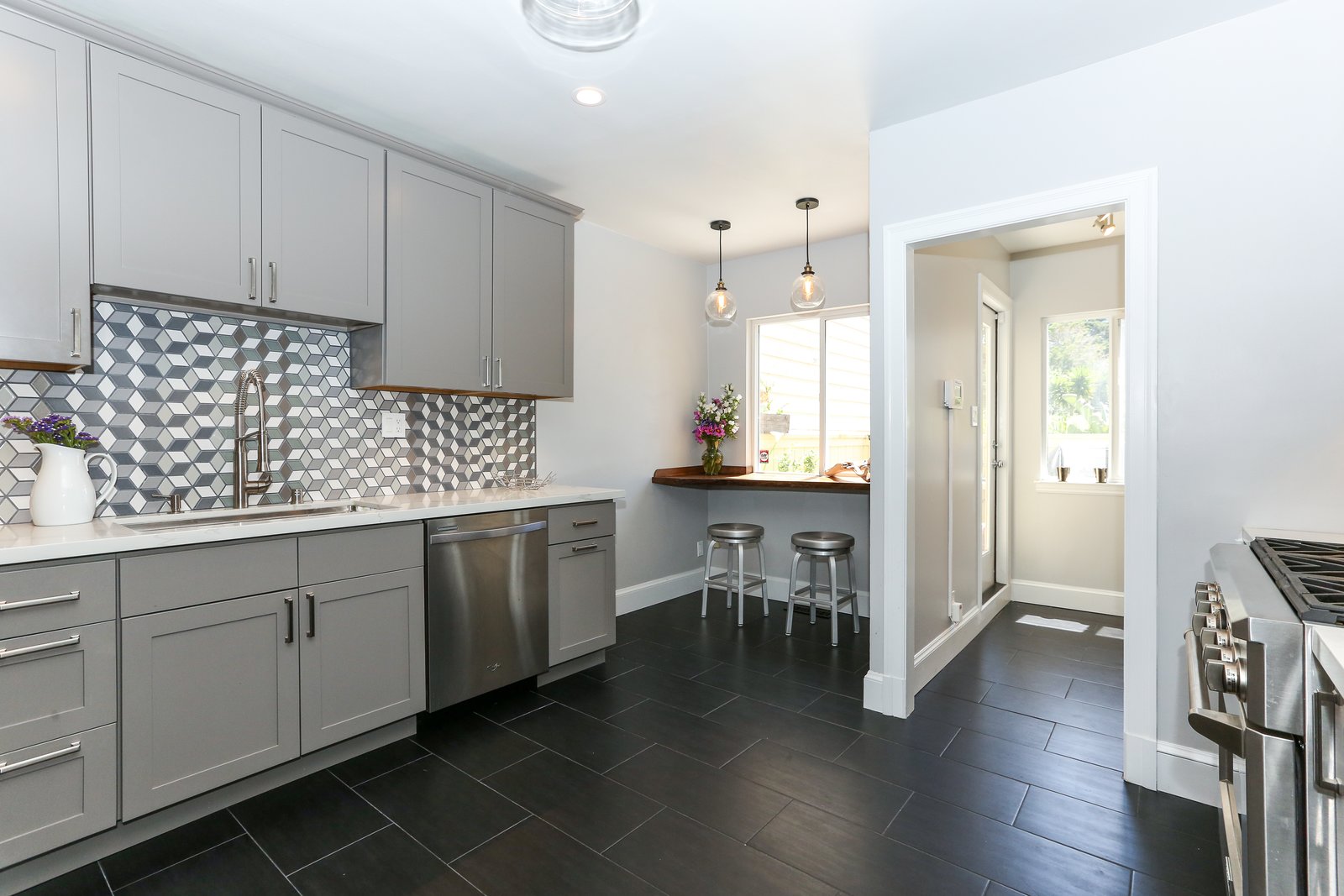 Lincoln Kitchen (8 Photos) - Dwell