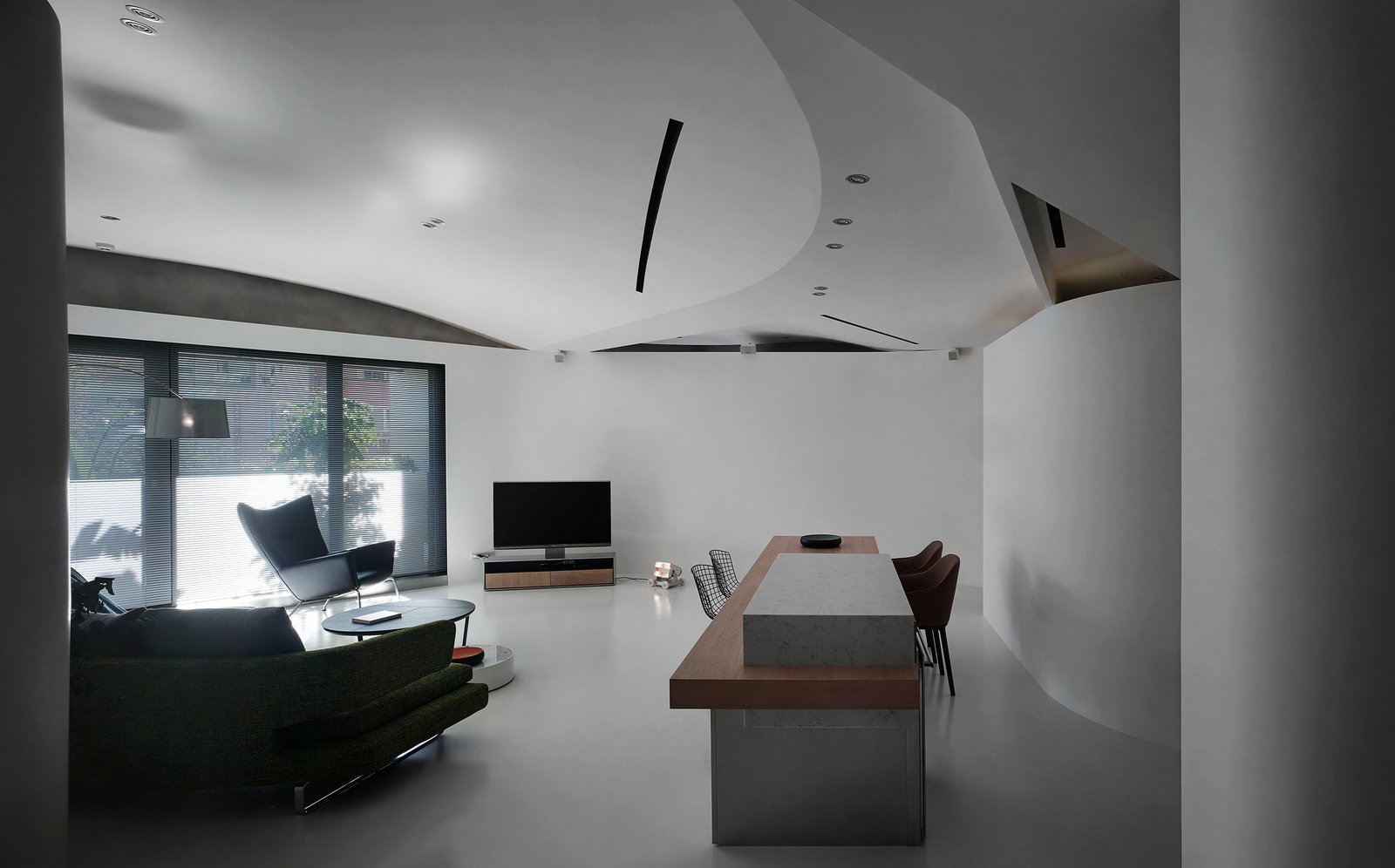 Photo 2 of 8 in Fluid House by shi-chieh lu - Dwell