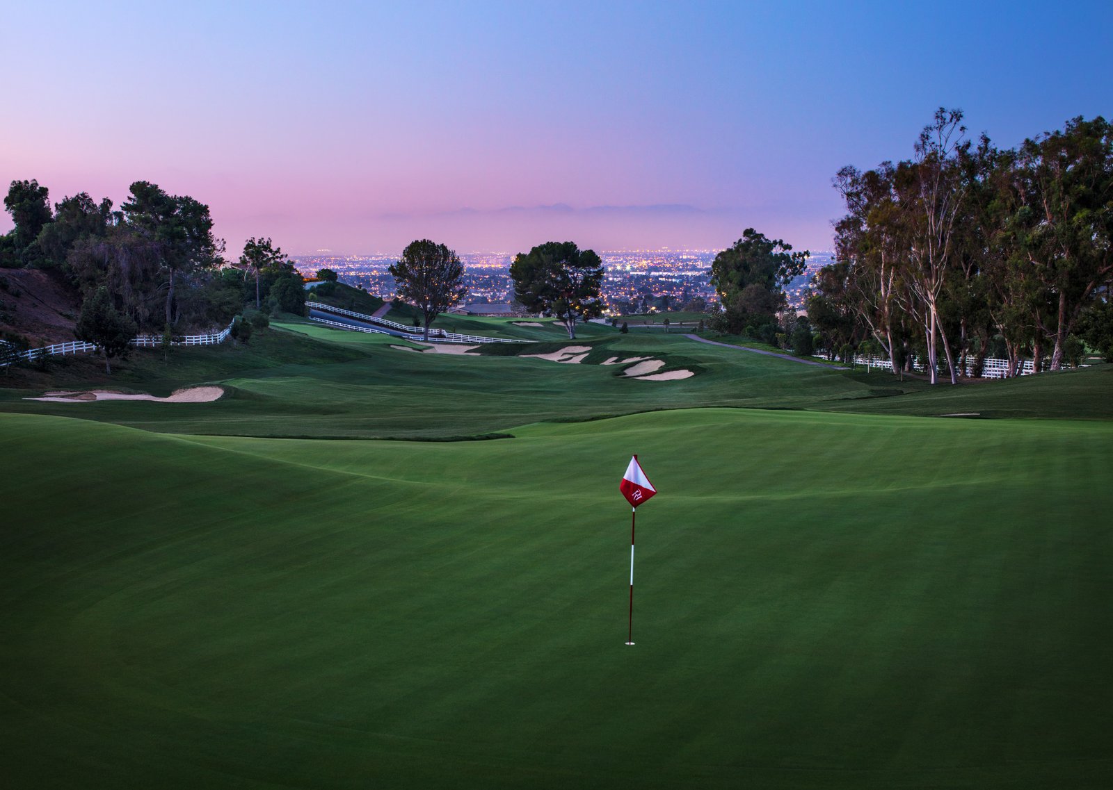 The Revival of Country Club Living in Los Angeles (5 Photos) - Dwell