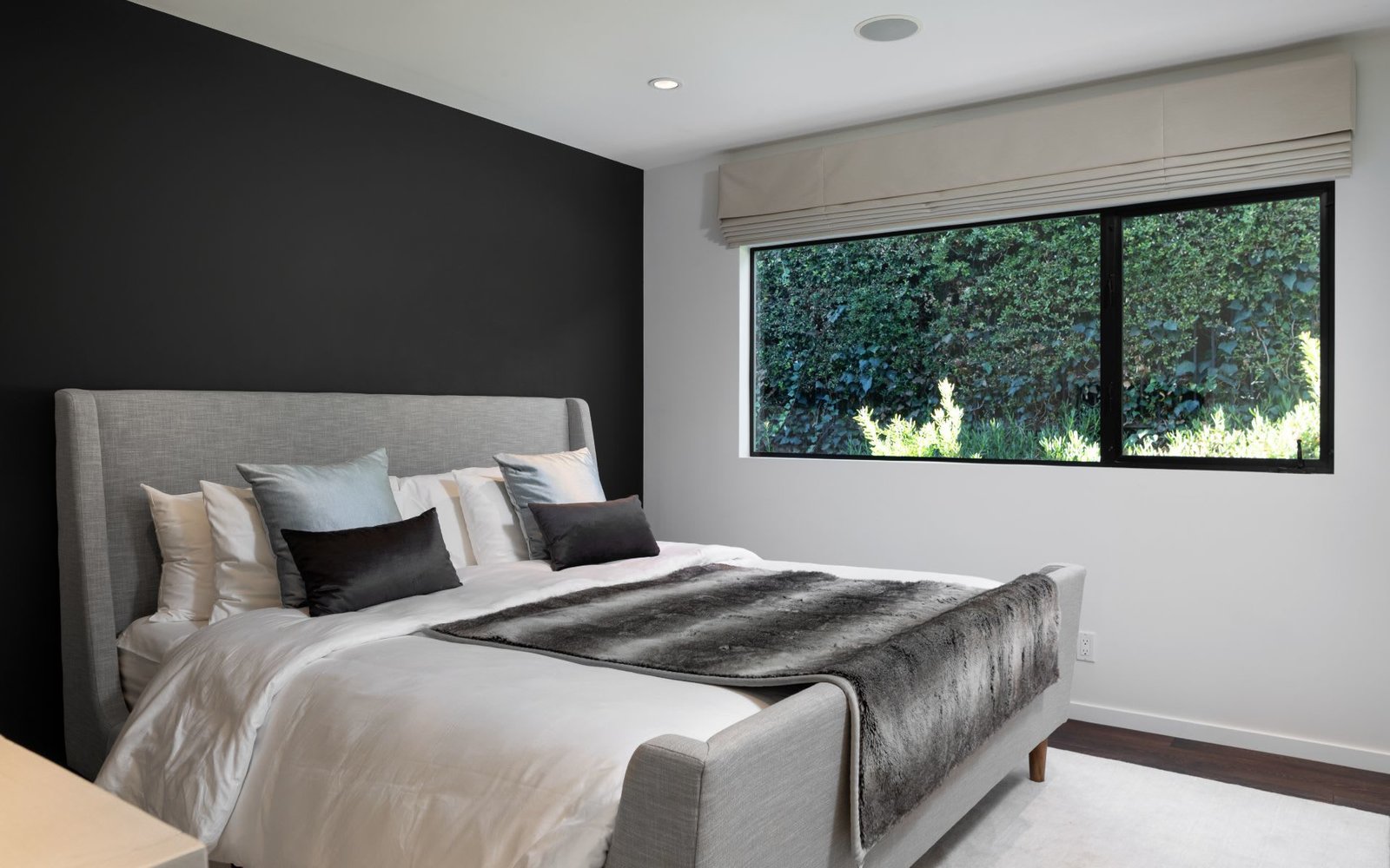 Photo 5 of 7 in Elon Musk's Midcentury Los Angeles Pad Hits the Market ...