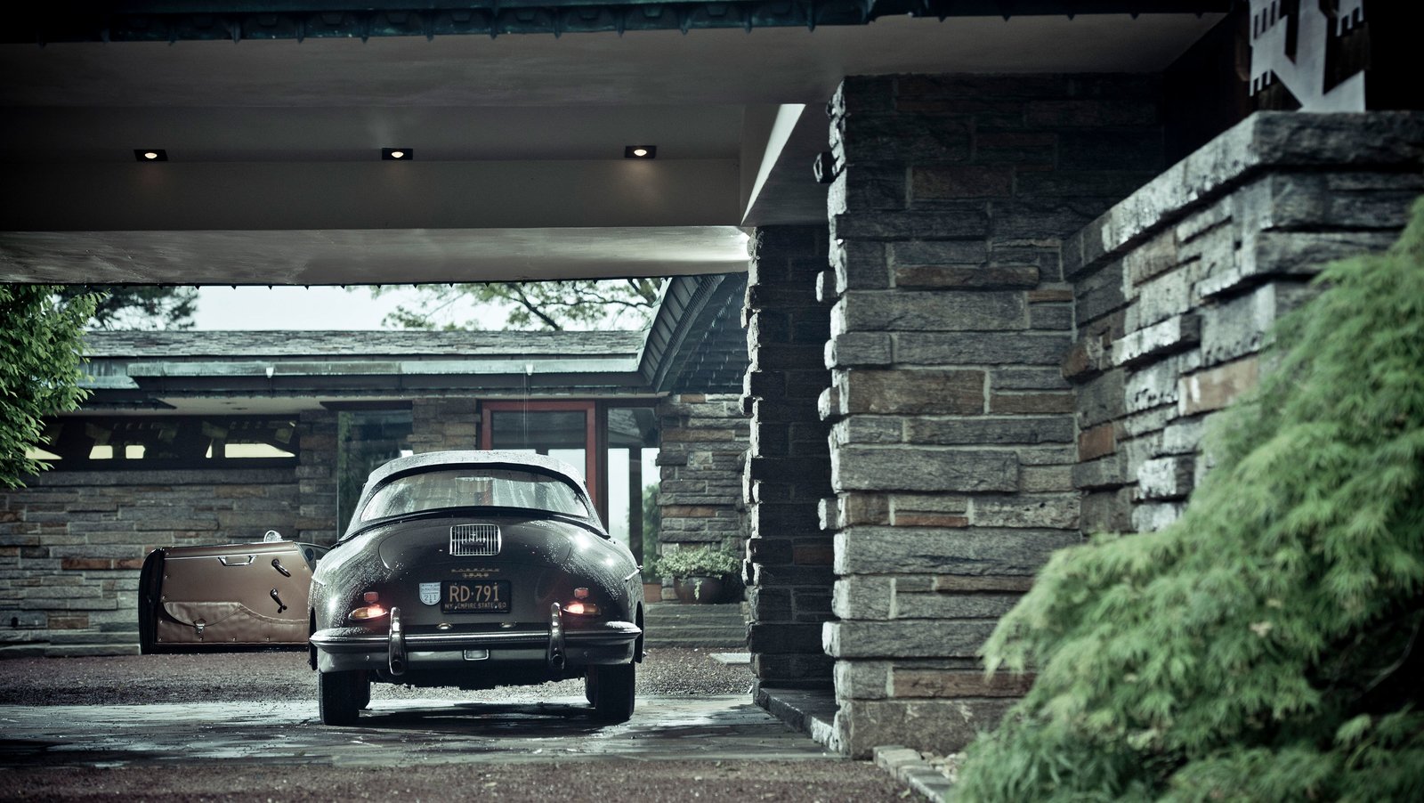 Photo 3 of 3 in Marc Jacobs Buys a Frank Lloyd Wright Home in New York ...