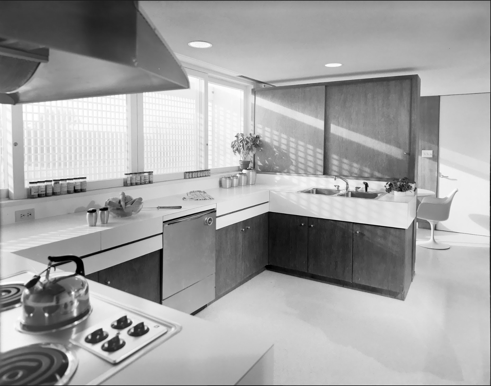 Photo 6 of 9 in Paul Rudolph’s Legendary Milam Residence Hits the ...