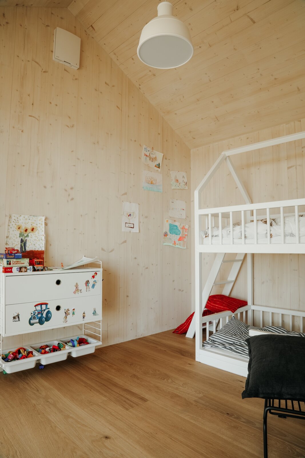 Photo 6 of 10 in This Timber Prefab by Manta North Is What Dreams Are ...