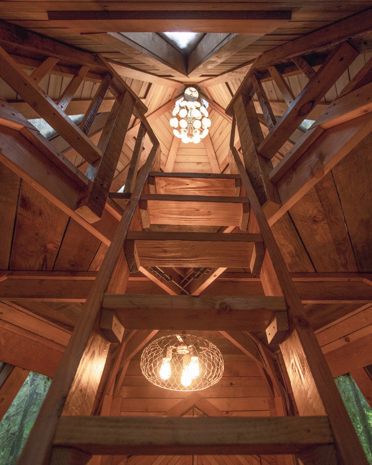 Photo 9 of 13 in This Dreamy Diamond Cabin Is Straight Out of a Fairy ...