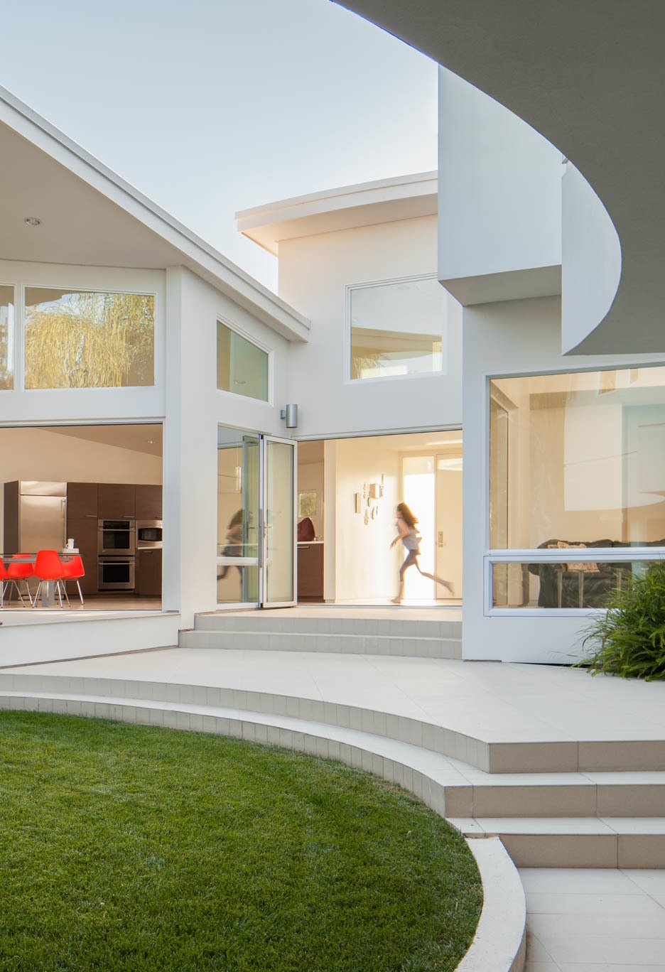 Photo 7 of 8 in An Eichler Evolution by Amnon Levy - Dwell