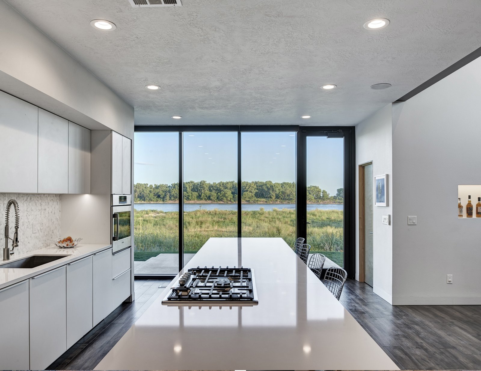 Photo 9 of 13 in Discover 6 Amazing Riverside Homes from 530 house - Dwell