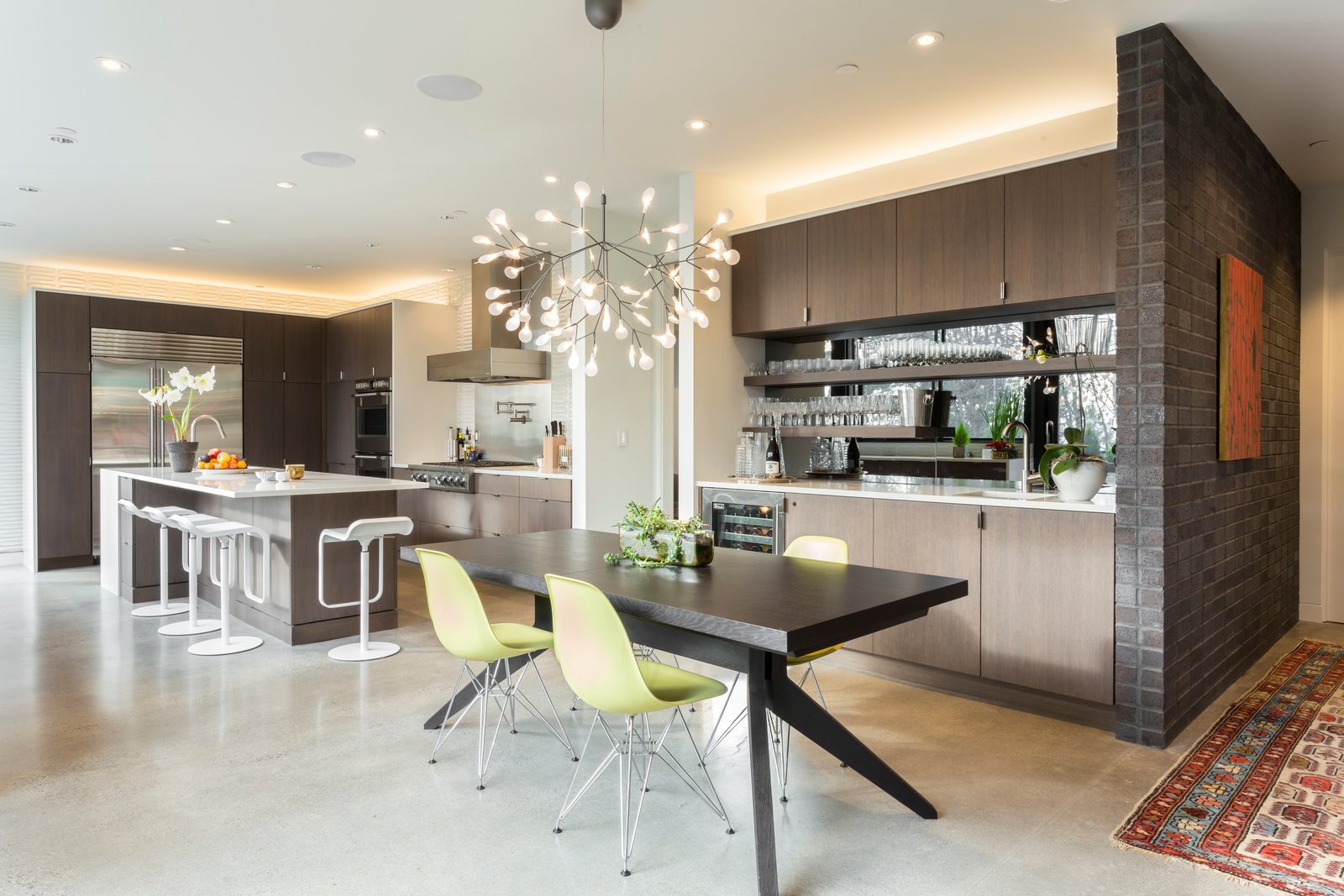 Photo 10 of 16 in The Greenhills House by Craig Wollen - Dwell