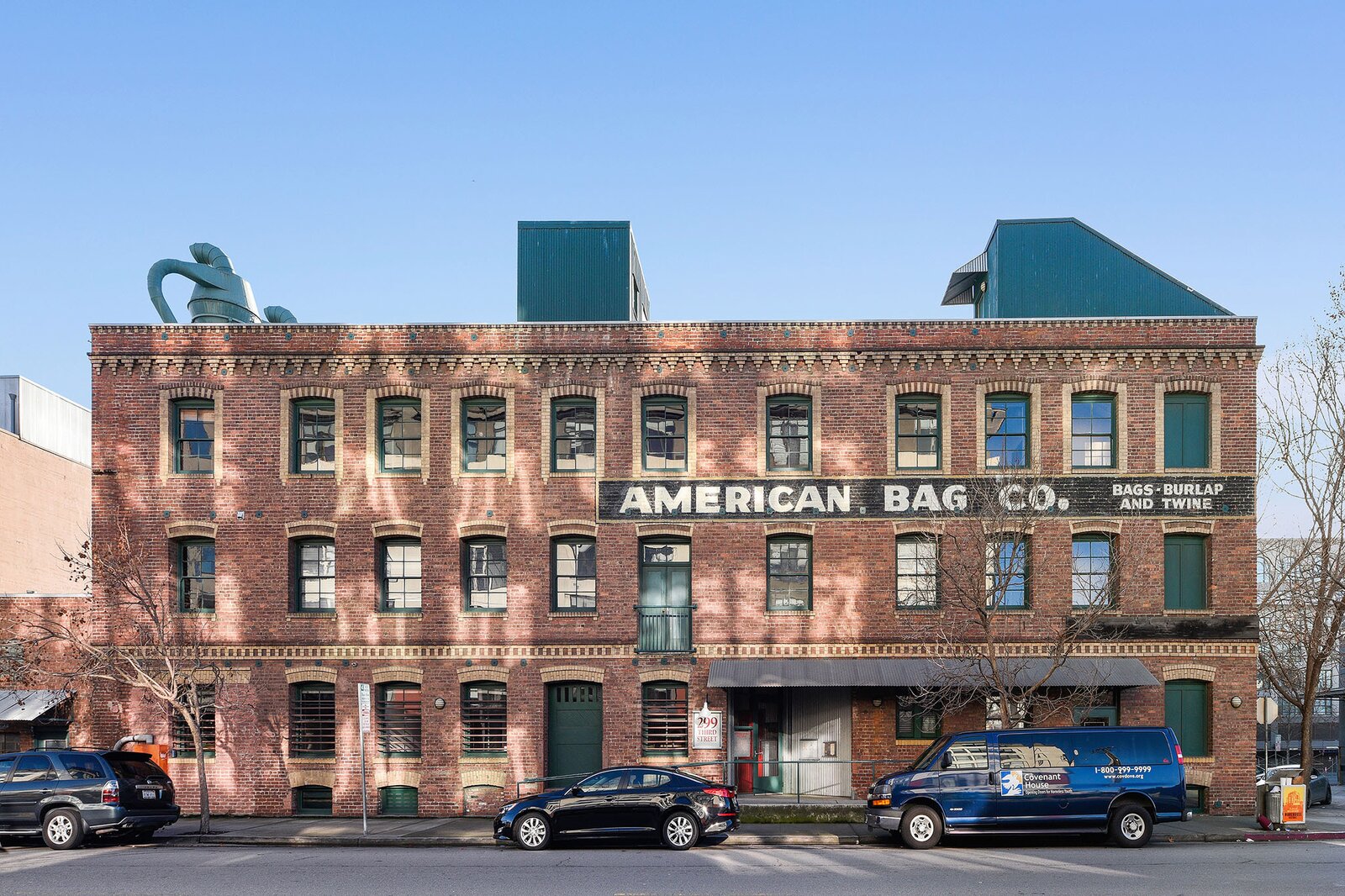 Photo 2 of 10 in The American Bag Building by Andy Read - Corcoran - Dwell