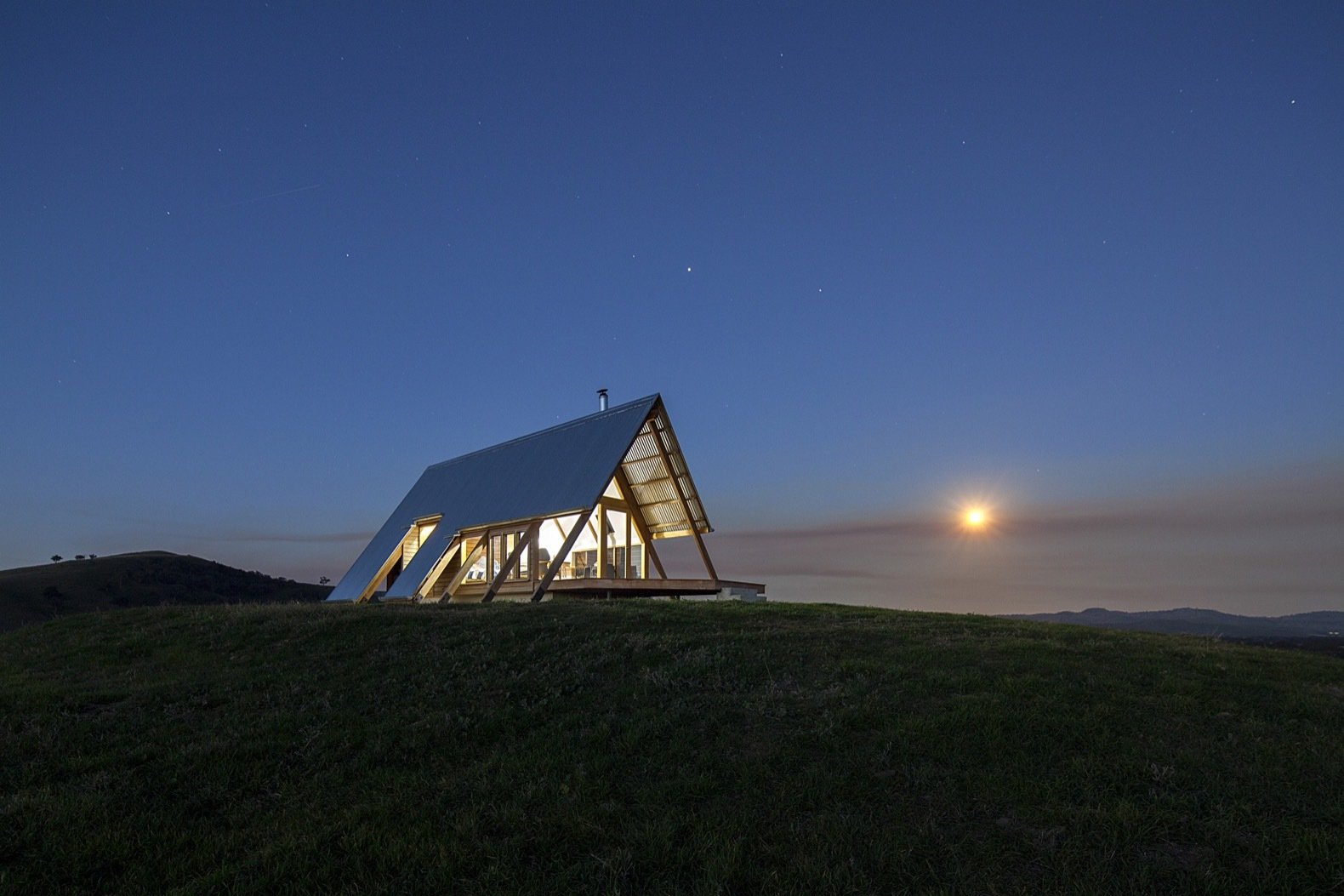 Photo 7 of 12 in This Elegant A-Frame Rental in Australia Lets You ...