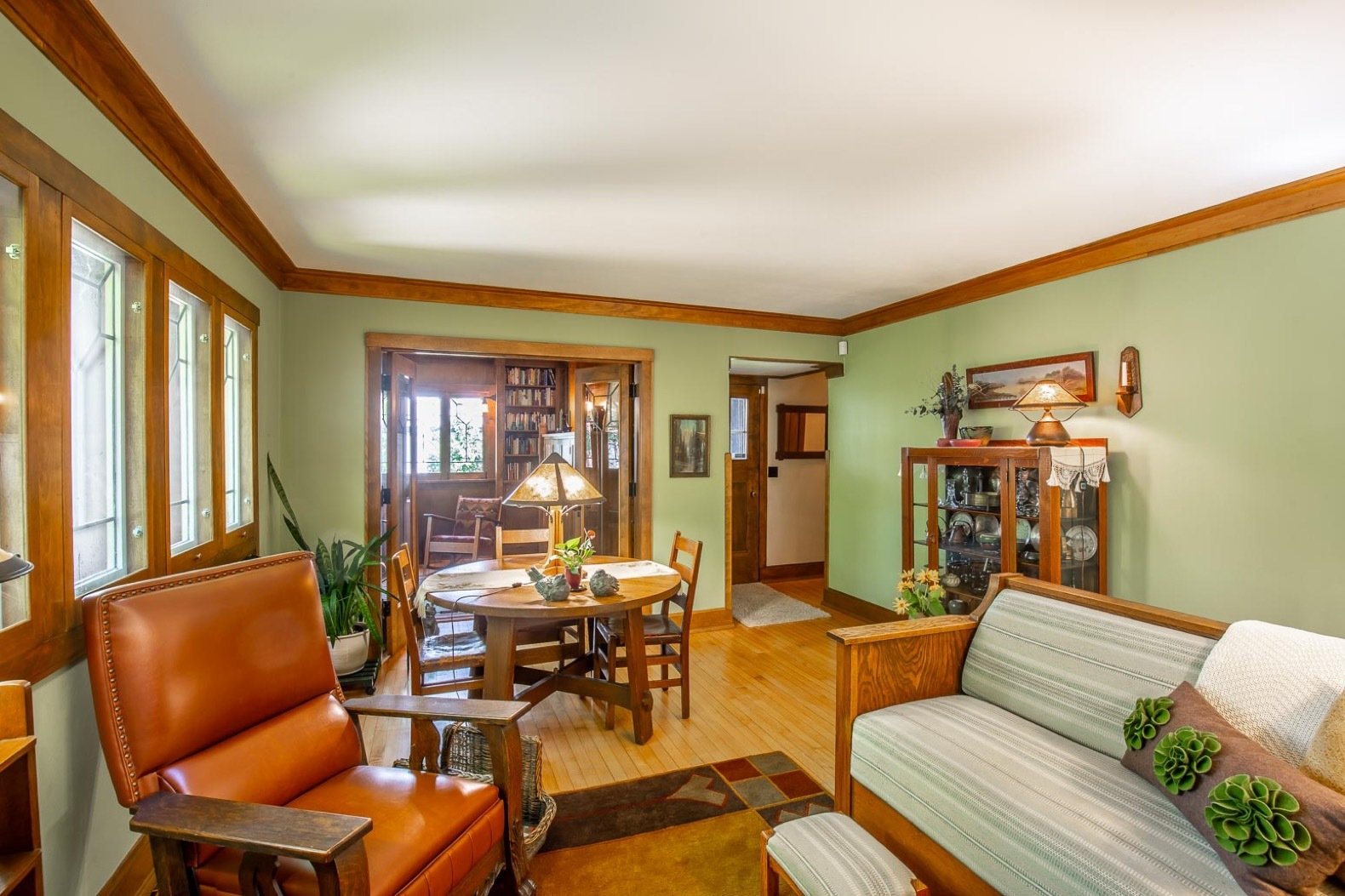 Photo 4 of 15 in Snatch Up This Rare Frank Lloyd Wright-Designed ASB ...