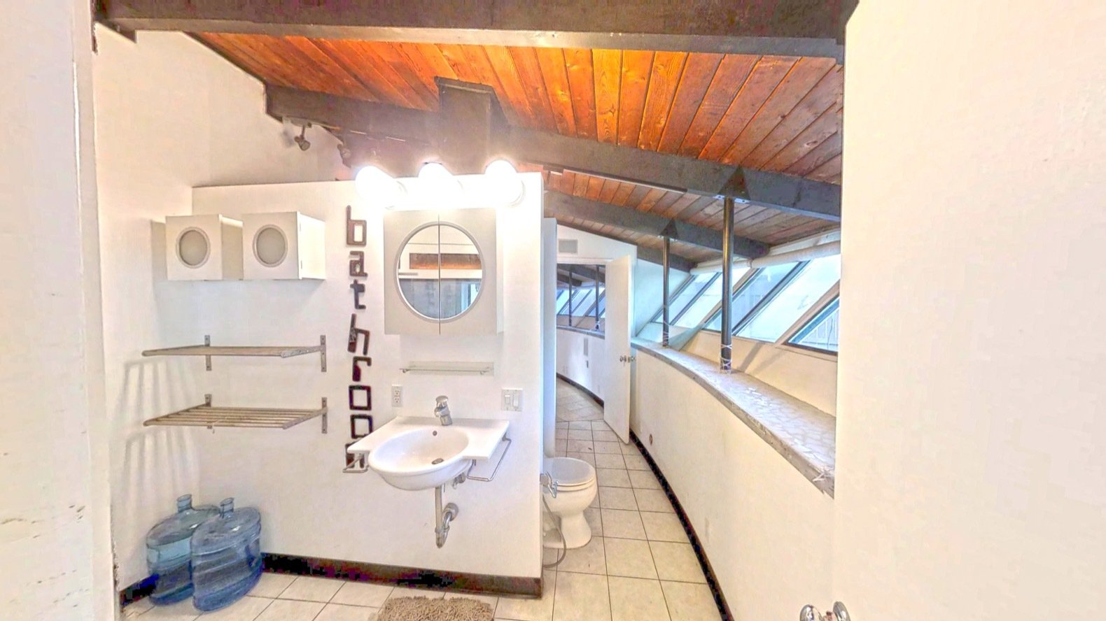 Photo 6 of 11 in Bruce Goff’s Quirky Round House Hits the Market For ...