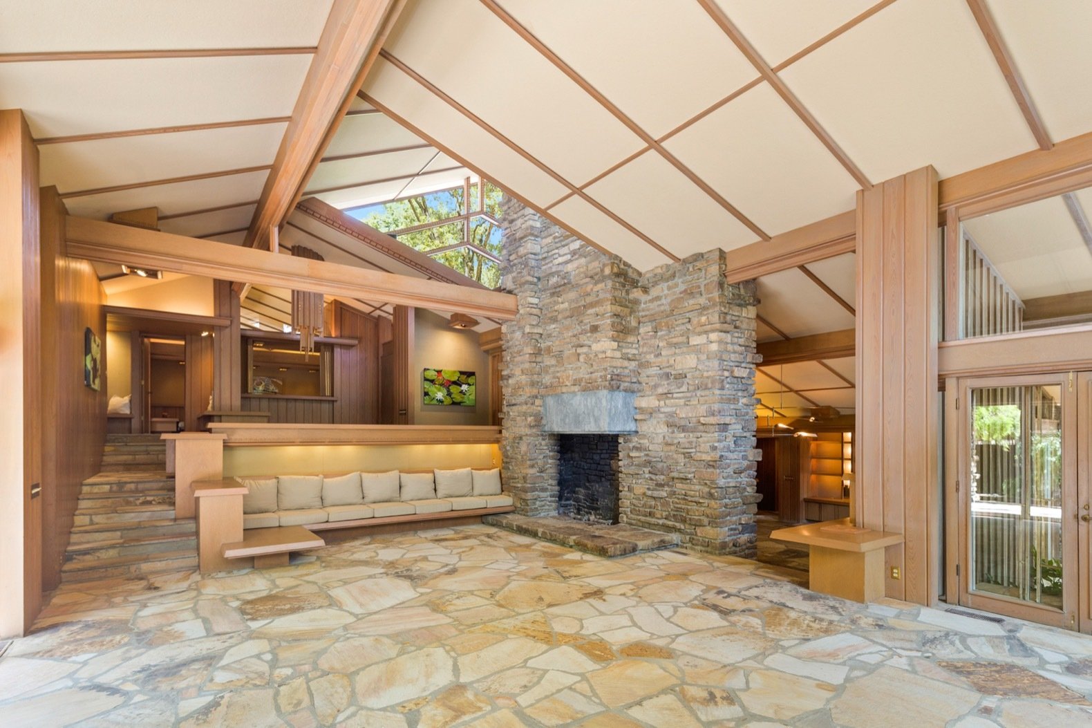 Photo 9 of 14 in A Midcentury Masterpiece by E. Fay Jones Hits the ...