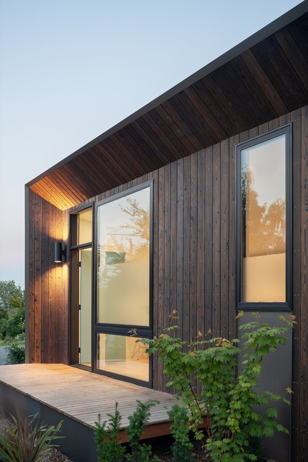 Photo 11 of 13 in This Solar-Powered Prefab in Seattle Raises the Bar ...