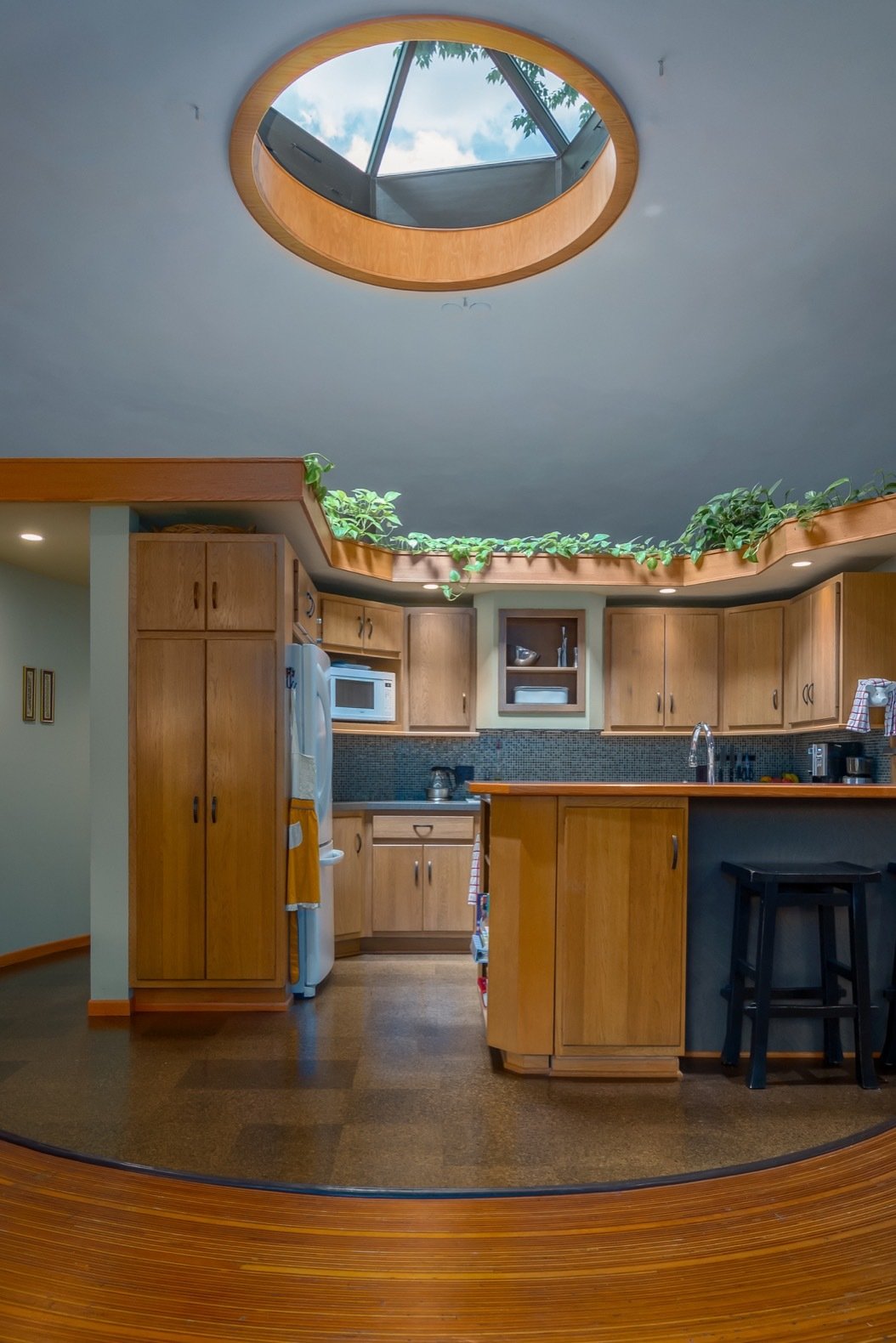 Photo 5 of 18 in A Sunflower-Inspired Dome Home by a Frank Lloyd Wright ...