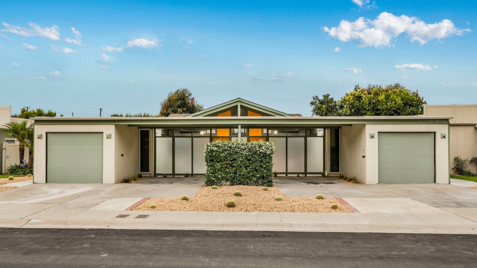 Photo 1 of 15 in A Breezy ’60s Duplex in Long Beach Asks $1.05M - Dwell