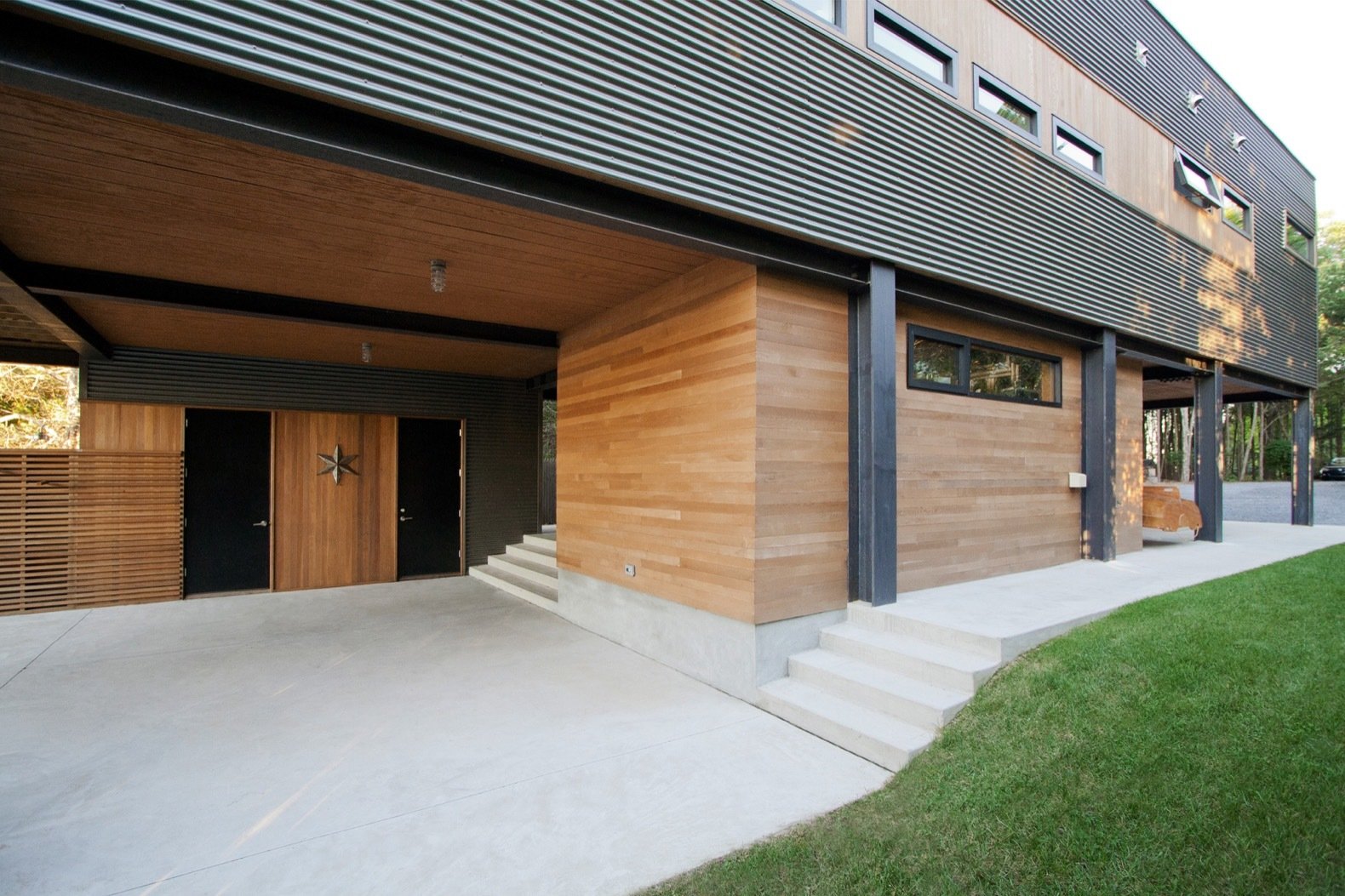Photo 5 of 16 in This Coastal Prefab Stands Tall Above Rising Sea ...