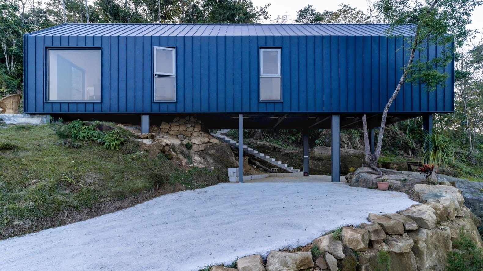 Photo 4 of 15 in A Taiwanese Couple’s Retirement Home Conquers Tricky ...