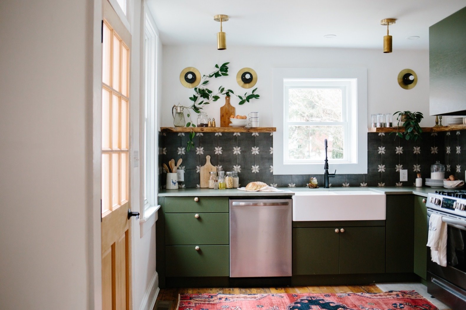 Photo 5 of 18 in Before & After: A Run-Down Row House in Pennsylvania ...