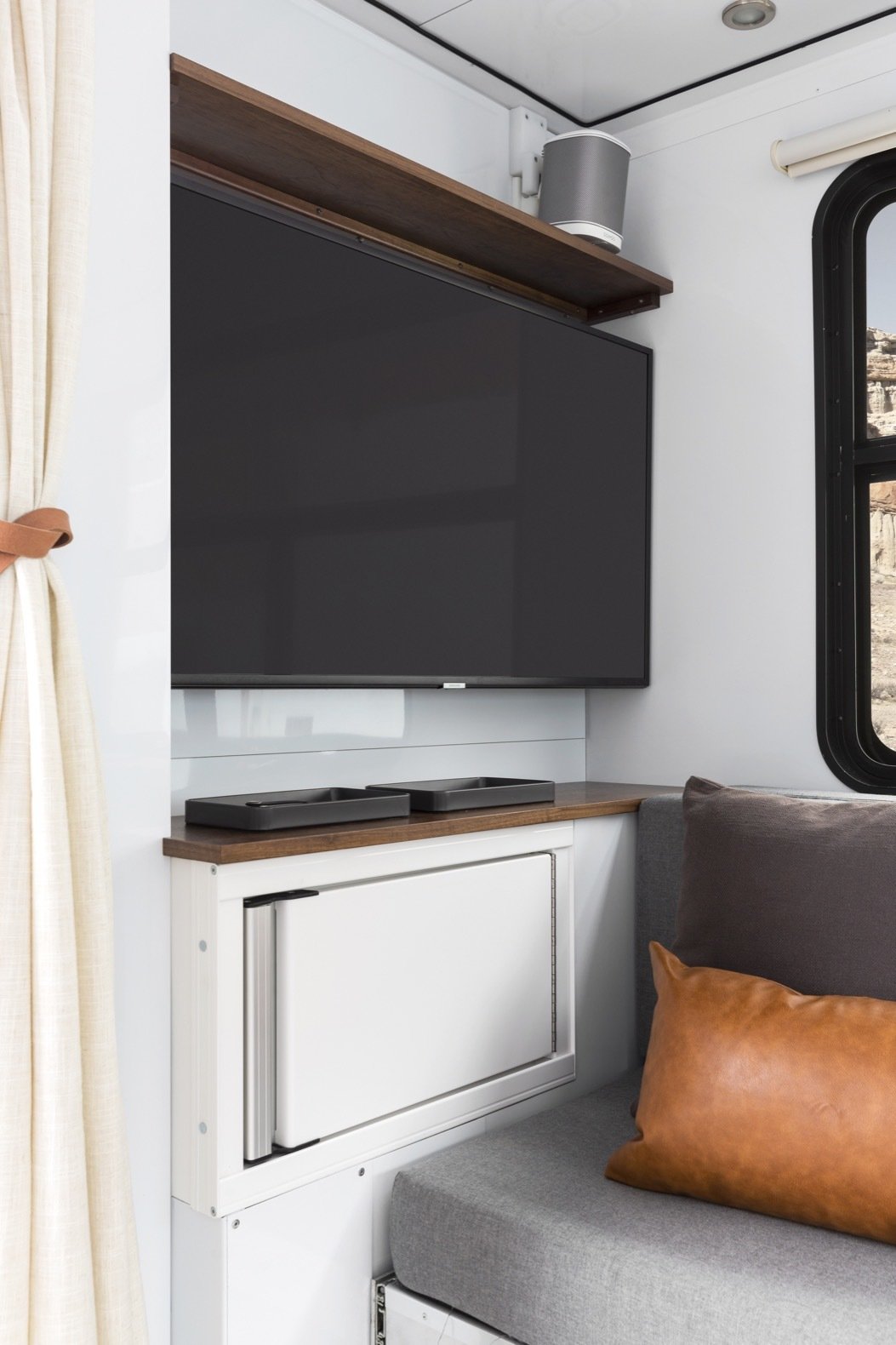 Photo 10 of 20 in Living Vehicle Unveils 3 New Solar-Powered Trailers ...