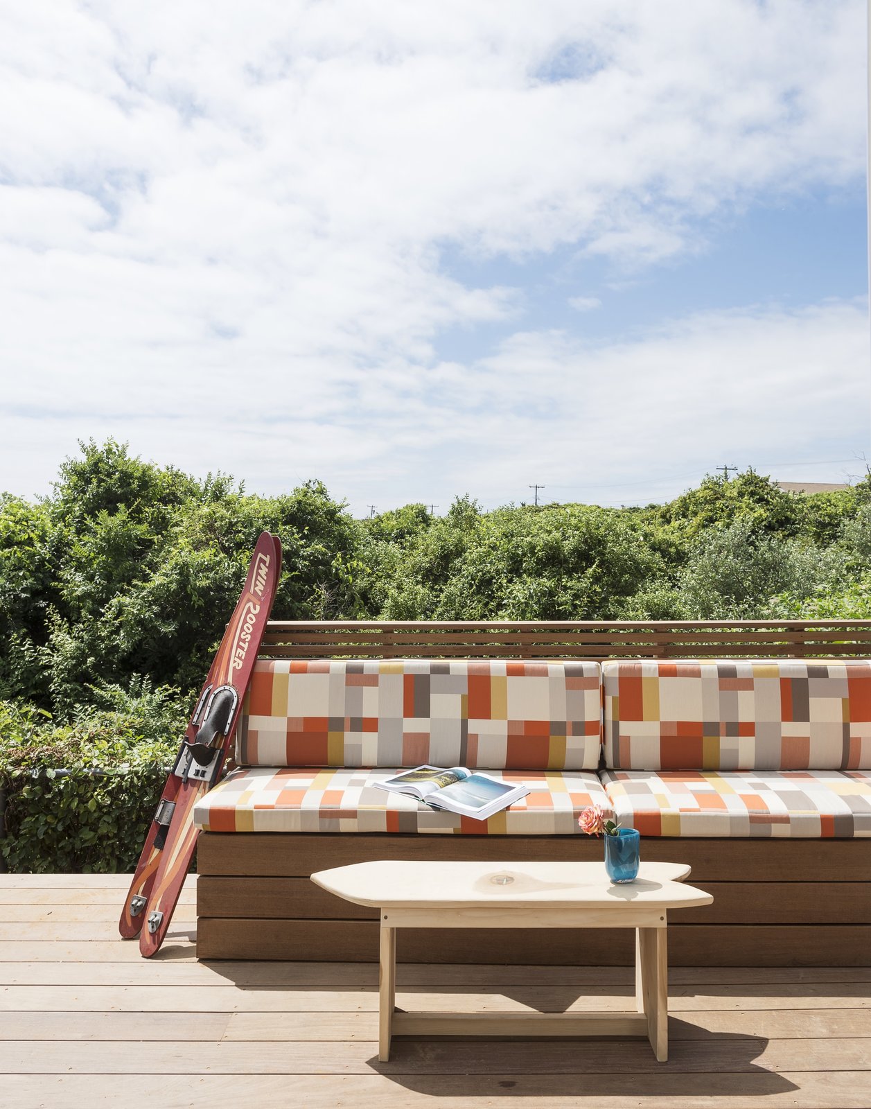 Photo 7 of 13 in This Prefab Beach Shack in Montauk Is a Surfing Family ...