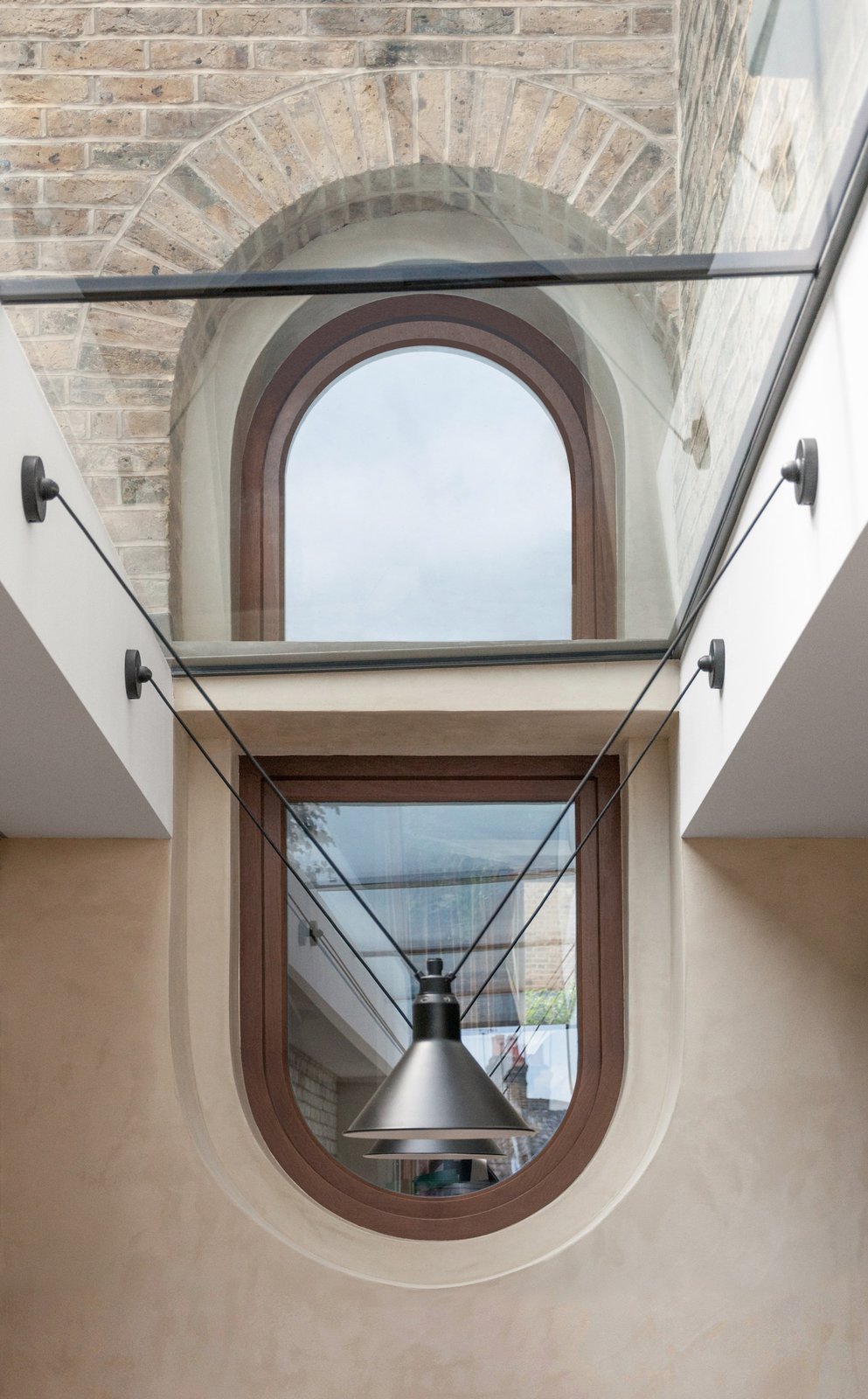 Photo 6 of 19 in A London Victorian Gets a Dreamy Addition Anchored by ...