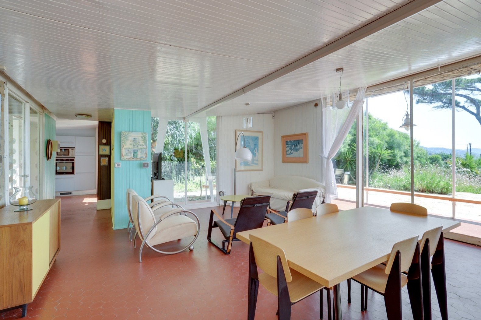 Photo 7 of 12 in A Midcentury Jean Prouvé Prefab on the French Riviera ...