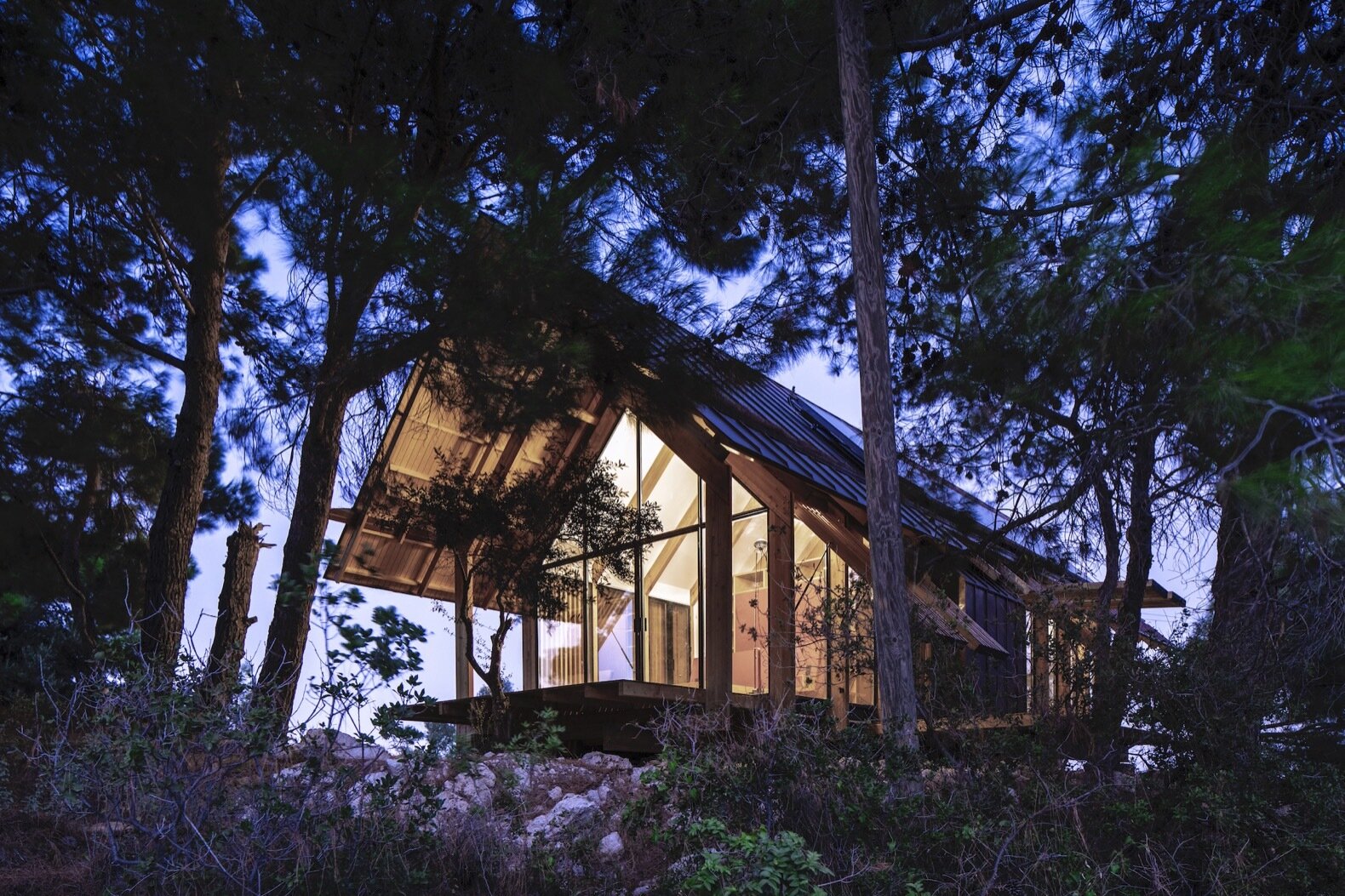 Photo 7 of 13 in The Timber Screens of This Off-Grid Prefab in Italy ...