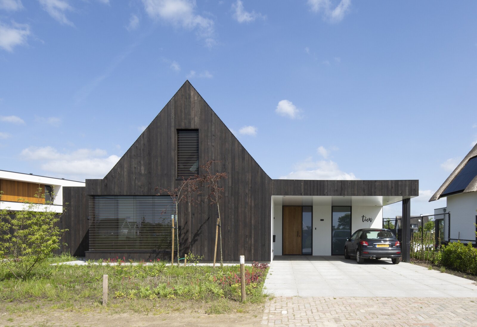 Photo 3 of 12 in Fungi House by Joris Verhoeven Architectuur - Dwell
