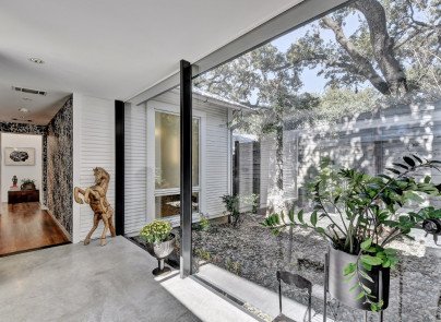 Modern Enclosed Breezeway Display Home Breezeway House