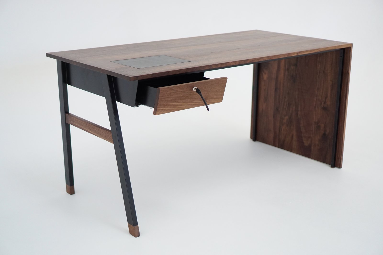Photo 6 of 11 in Waterfall Desk by Sean Wooolsey Studio - Dwell